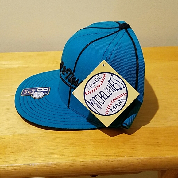 Mitchell & Ness | Accessories | Mens Mitchell And Ness Mlb Baseball Cap ...